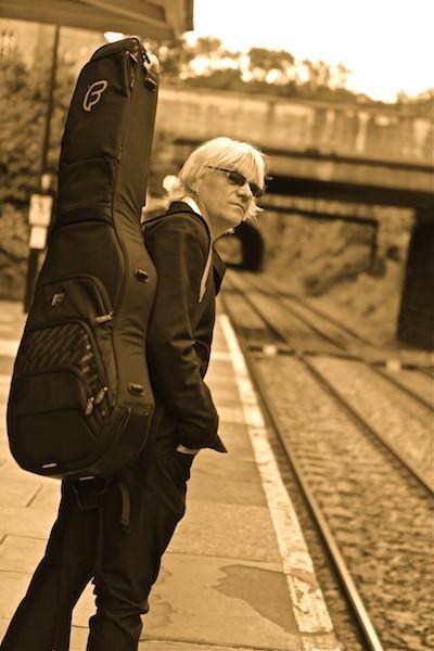 Neil Taylor - Guitarist for Robbie Williams– Fusion-Bags.com